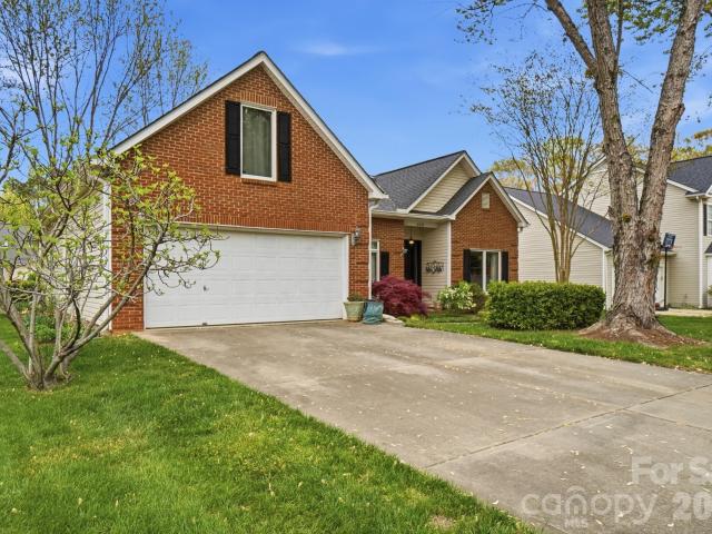 4027 Lannier Falls Ln, Charlotte, NC 28270 | MLS #4362 | Compass