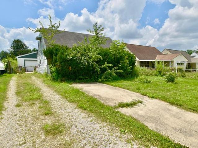 4027 Rickenbacker Ave, Columbus, OH 43213
