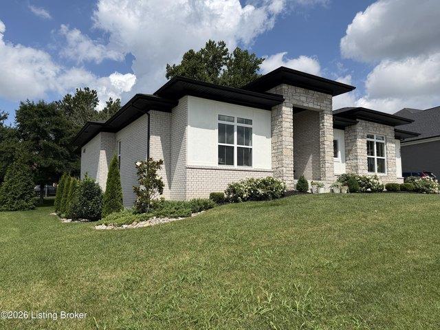 4027 Thomas Farm Dr, Louisville, KY 40299