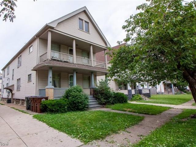 4028 E 53rd St, Newburgh Heights, OH 44105