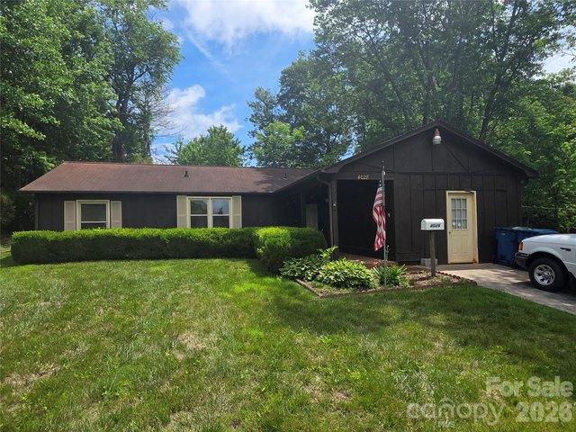 4028 Elizabeth St, Hickory, NC 28601