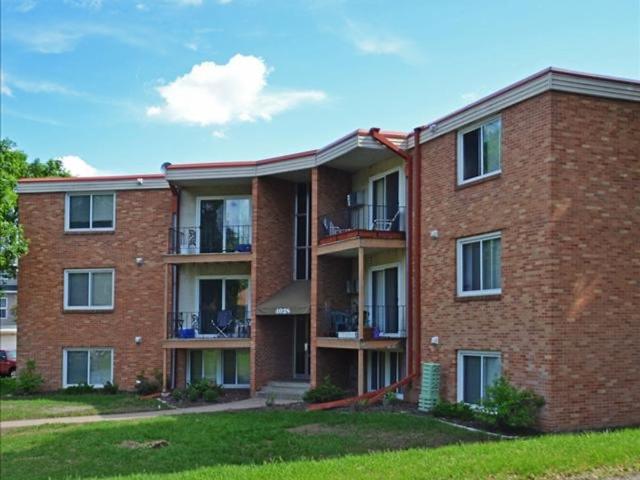 4028 37th Ave. N Windsor Court 2 Bedroom Apartment for Rent at 4028 37th Ave N, Robbinsdale, MN 55422