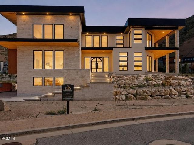 4029 E Canyon Estate Dr, Cottonwood Heights, UT 84121