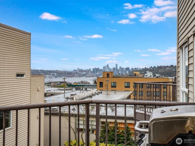 4020 Aurora Avenue N # 403