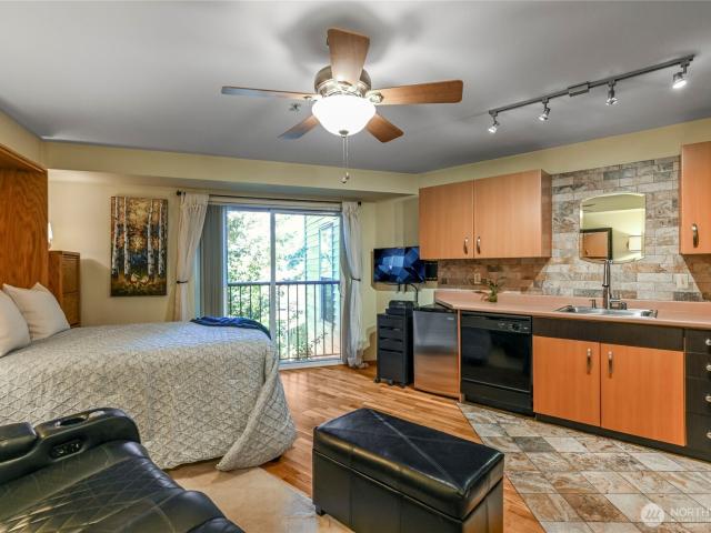 4020 Aurora Avenue N # 308
