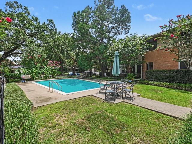 4020 Blue Bonnet Boulevard K