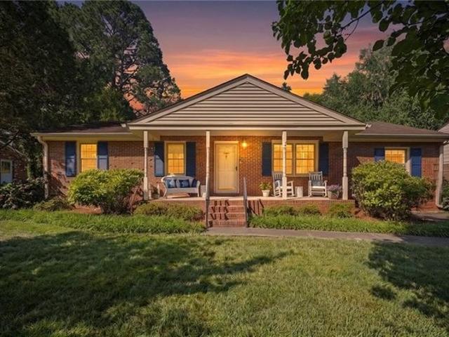 4020 Forresthills Dr, Portsmouth, VA 23703