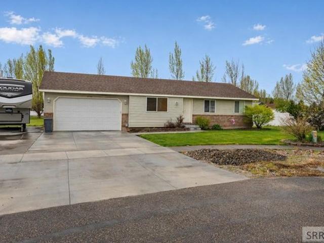 4020 Gateway Cir, Ammon, ID 83406