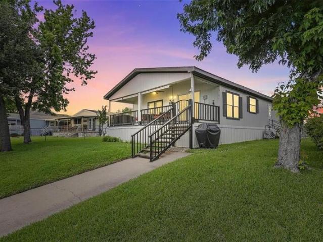 4020 Lands End Court, Granbury, TX 76048
