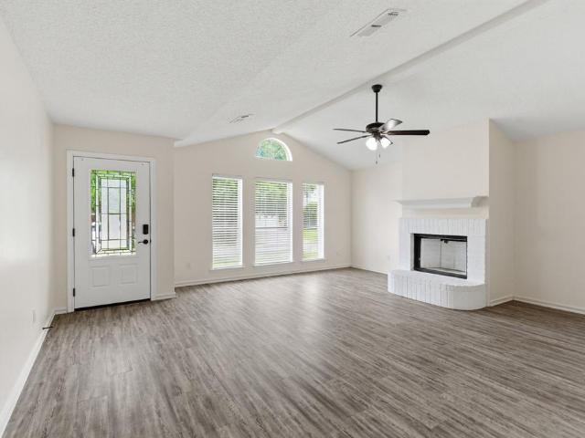 4020 Staghorn Circle N