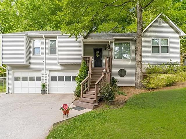 4020 Sumit Wood Dr NW, Kennesaw, GA 30152
