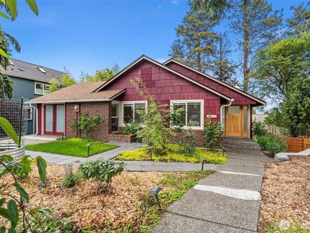 4020 47th Ave S, Seattle, WA 98118