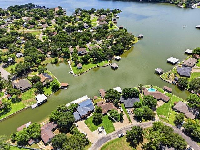 4021 Dakota Trl, Granbury, TX 76048