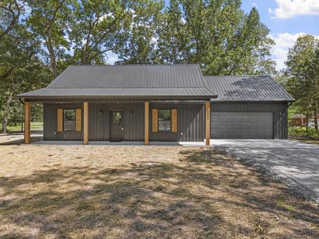 4021 E Porter St, Demotte, IN 46310