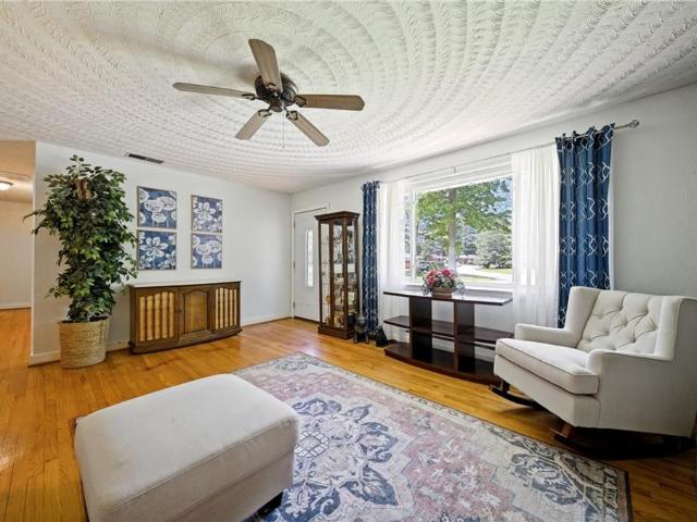 4021 Tanglewood TRL