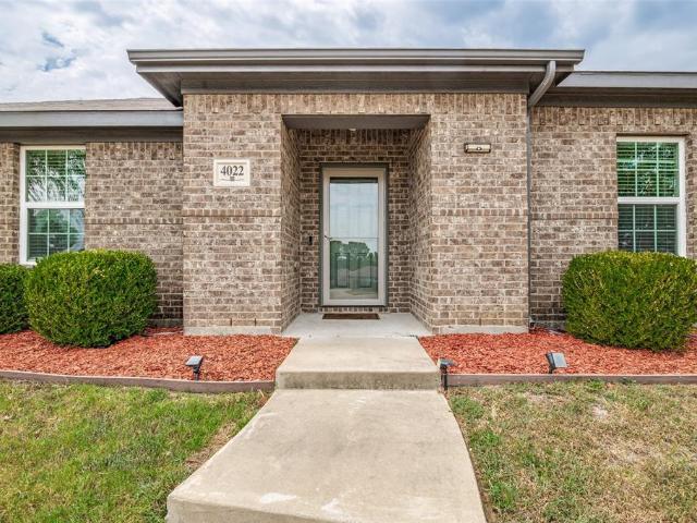 4022 Meadow Canyon Drive