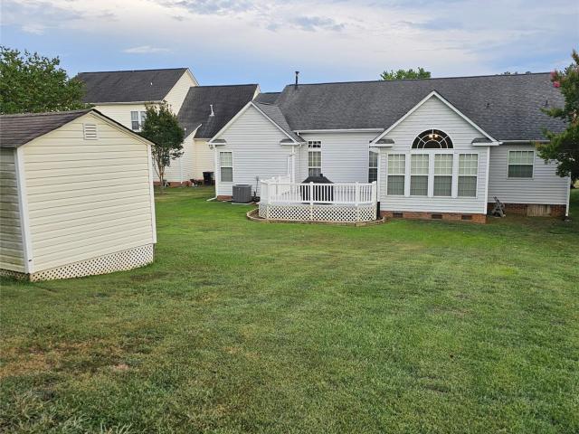 4022 Meadowview Hills Drive