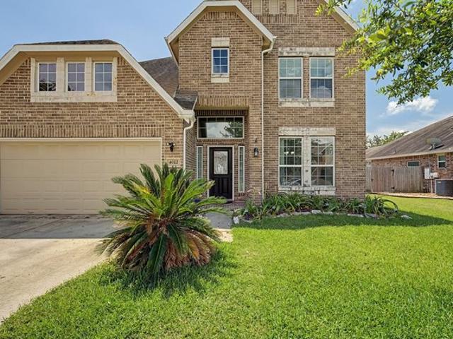 4022 Cypress Point Dr, Mont Belvieu, TX 77523