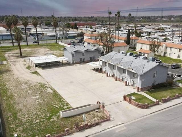 4023 O St, Bakersfield, CA 93301