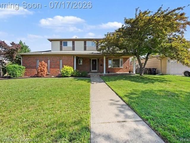 4023 Anthony Dr, Sterling Heights, MI 48310