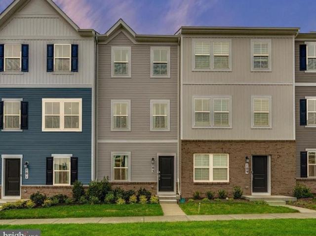 402 17th Ave Unit HS218, Ranson, WV 25438