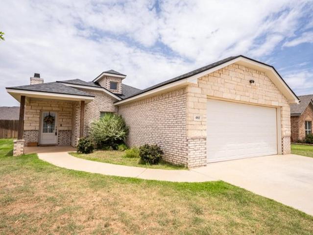 402 Cowboy Ln, Wolfforth, TX 79382