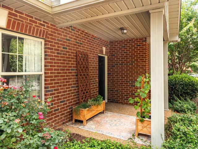 402 Cashmere Dr