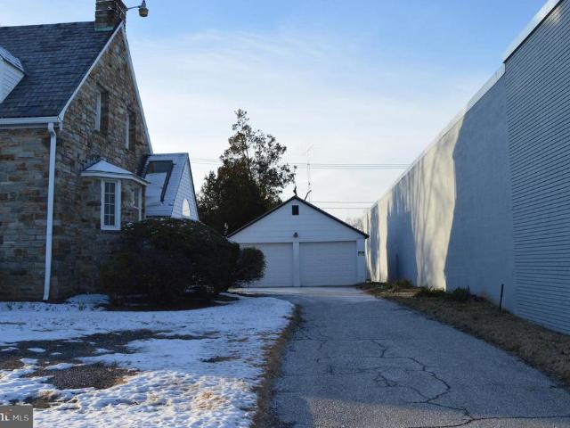 402 Crain Highway N