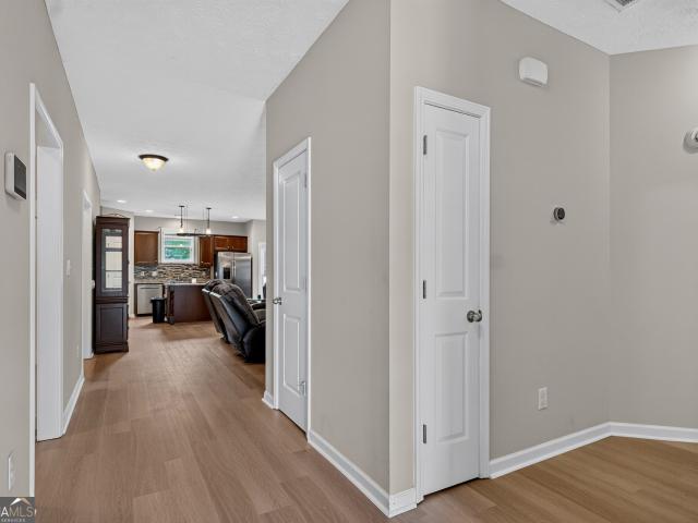 402 Creekside Drive