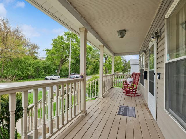 402 Crescent Street