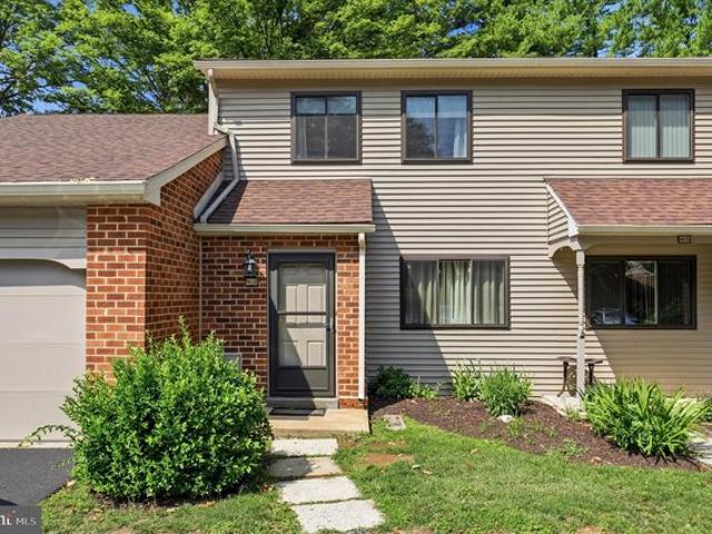 402 Curtis Ct, Chesterbrook, PA 19087