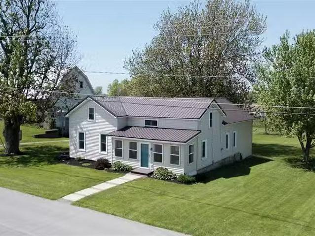 402 AMBROSE ST, SACKETS HARBOR, NY 13685 Single Family Residen.