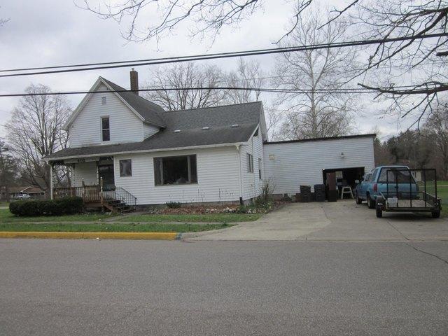 402 Alexander St, Bangor, MI 49013