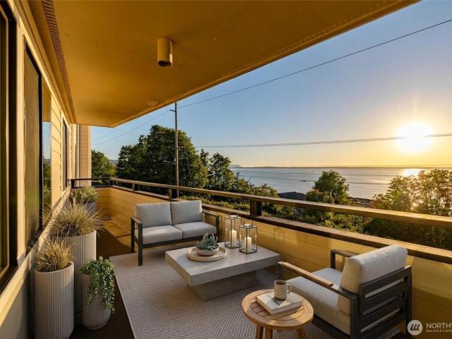 402 Boulevard # 202