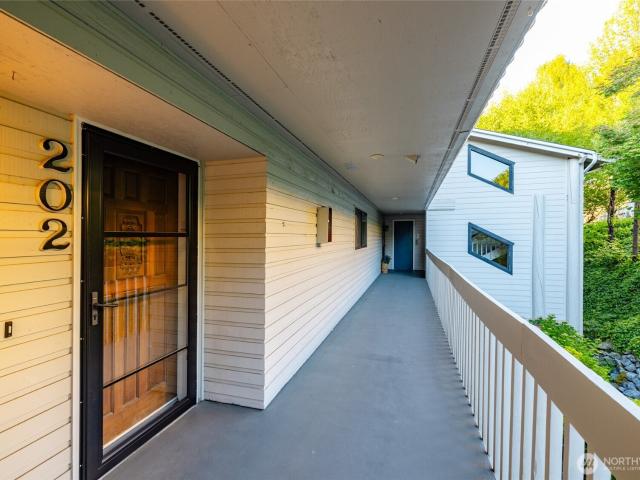 402 Boulevard # 202