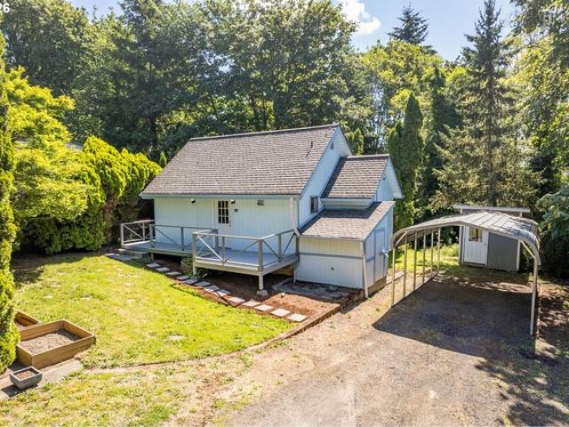 402 Bates Rd, Kelso, WA 98626