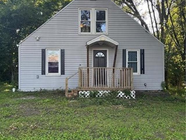 402 Benton St, Richmond, MO 64085