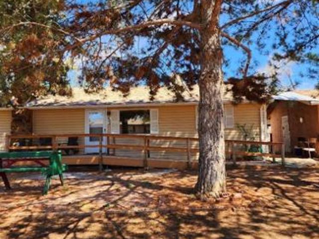 402 Gumaer Ave, Florence, CO 81226