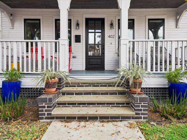 402 E 26th Street