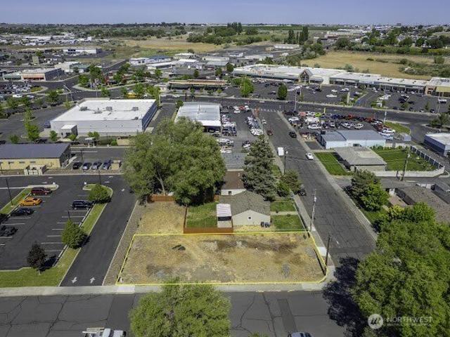 402 E Walnut Ave, Moses Lake, WA 98837