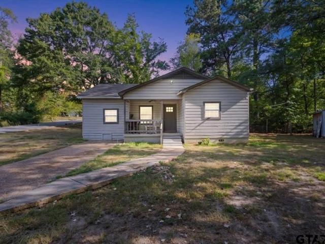 402 E Barrett St, Tyler, TX 75702