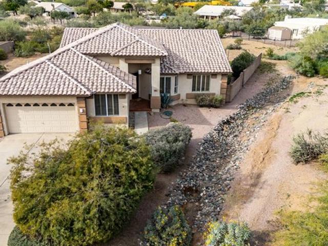 402 E Blue Eagle Ln, Phoenix, AZ 85086