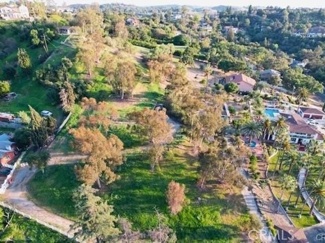 402 E De Anza Heights Dr, San Dimas, CA 91773