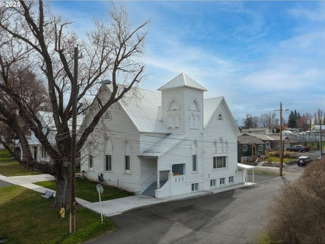 402 E Main St, Weston, OR 97886