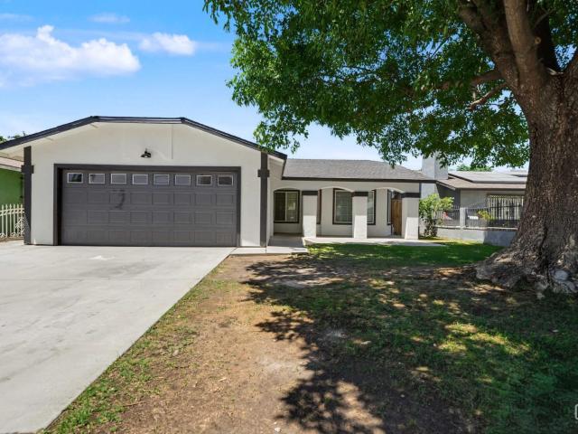 402 El Fuerte Avenue
