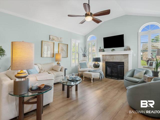 402 Holmes Avenue UNIT 402
