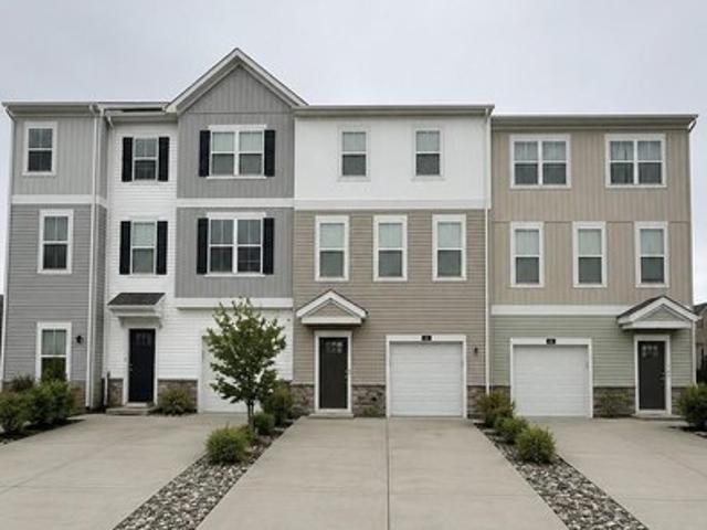 402 Honeyberry Ln, Fredericksburg, VA 22405