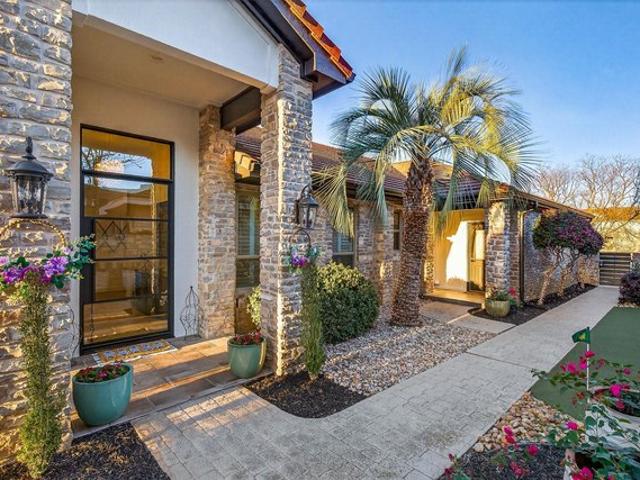 402 Horseshoe Bay North Blvd, Horseshoe Bay, TX 78657