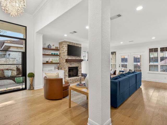 402 Horseshoe Bay North Blvd