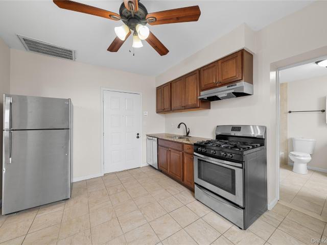 402 Jericho Turnpike 4